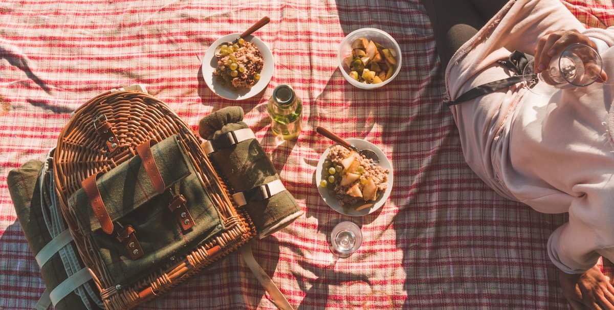 Proper Picnic Planning Guide: Picnic Recipes, Al Fresco Etiquette and ...