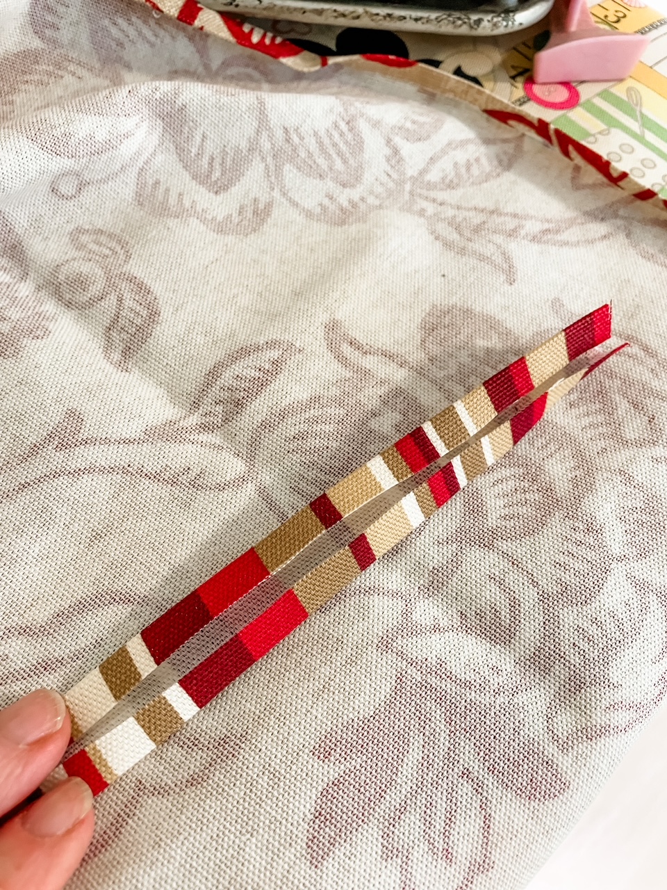 Handmade Gifts: DIY Chef’s Apron - Marie Bostwick