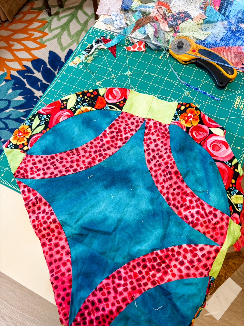 Crumb Piecing Quilting with Fabric Scraps - Marie Bostwick